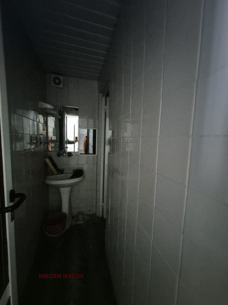 Продава ОФИС в град Перник, Изток - 110 кв.м / 175 000 € 342 270.25 лв ...